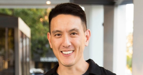 Gen Z tin tưởng người đàn ông này hơn cả Warren Buffett và đây là những ...