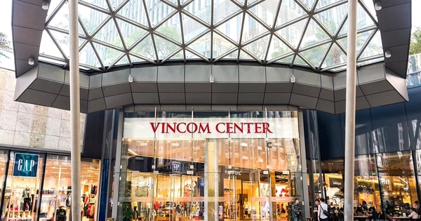 Nóng: Vingroup thoái vốn Vincom Retail
