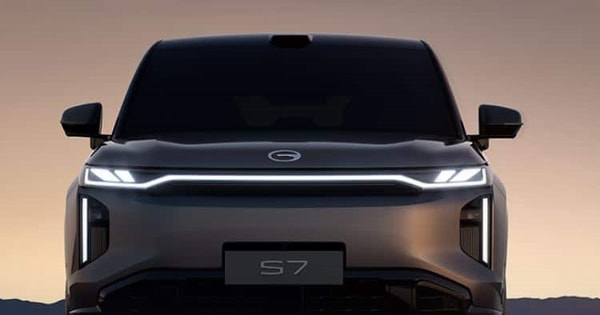 Tân binh SUV điện thiết kế đẹp như Range Rover: Sở hữu dải đèn dài 2,6 m đẹp mắt, phạm vi hoạt ...