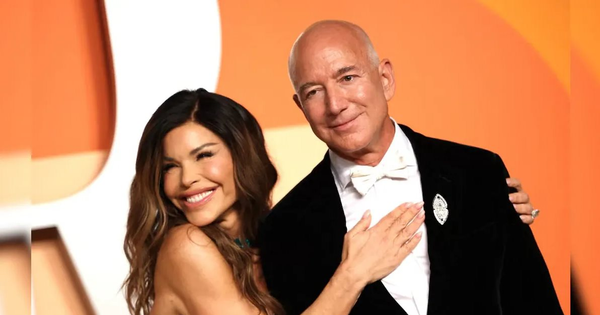 Từ nhân viên bán quần áo đến trợ lý riêng cho Jeff Bezos: Muốn thăng tiến nhanh nhờ quan hệ thì ...